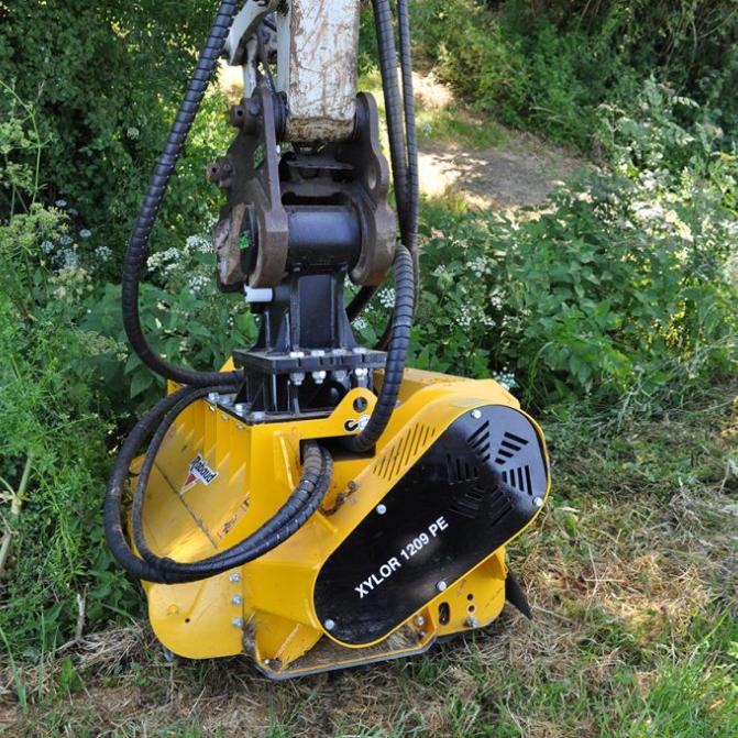 Rabaud Broyeurs Forestiers Pour Pelle 2 5 12 T Avec Marteaux Mobiles