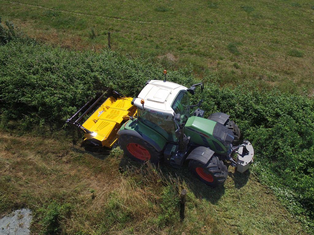 Rabaud Broyeur Forestier Sur Tracteur à Marteaux Fixes