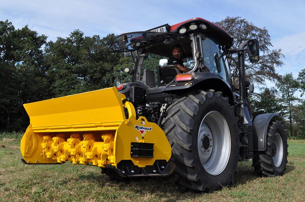 Rabaud Broyeur Forestier Sur Tracteur à Marteaux Mobiles